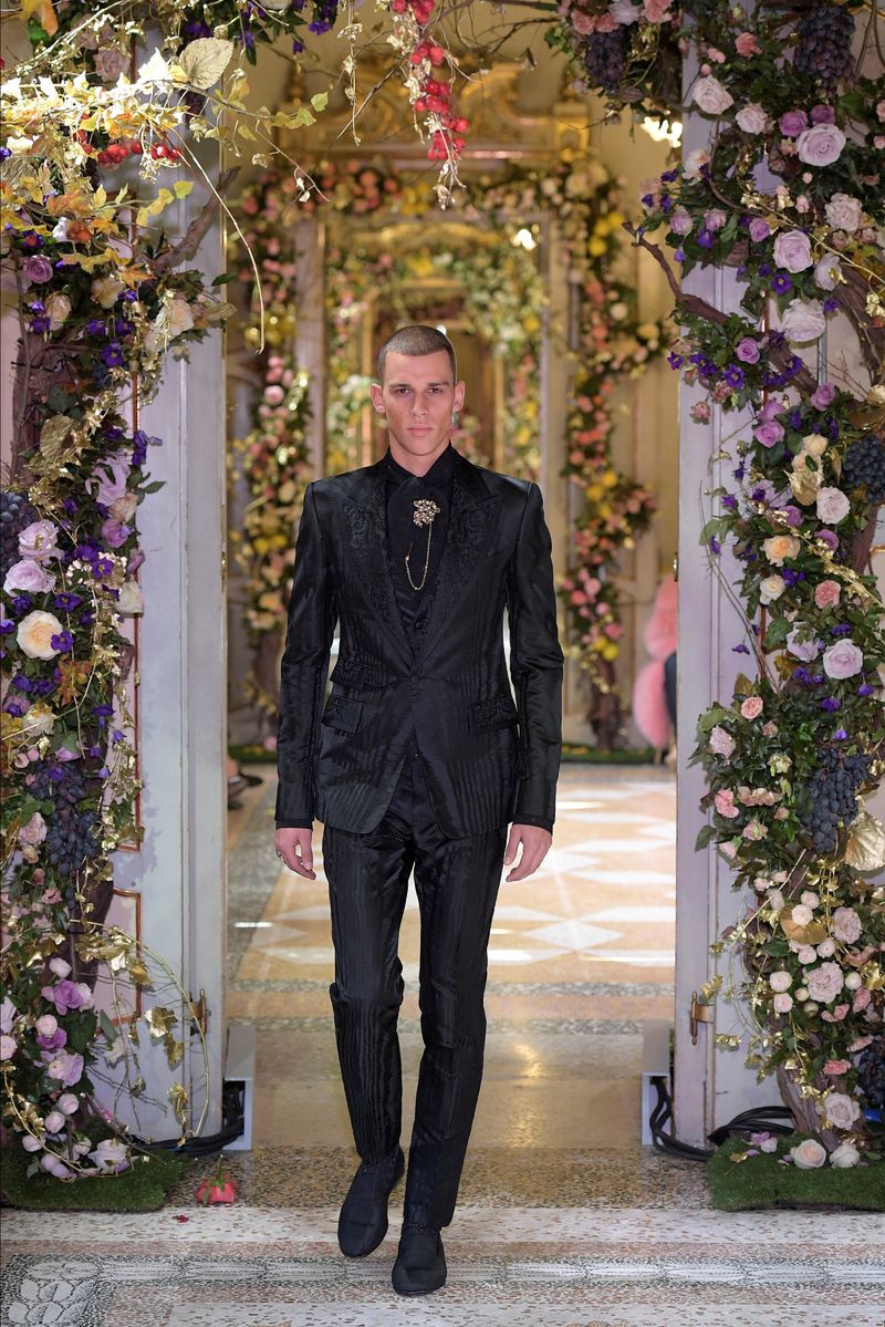 Dolce & Gabbana Alta Moda and Alta Sartoria Fashion Show, December 2018 ...