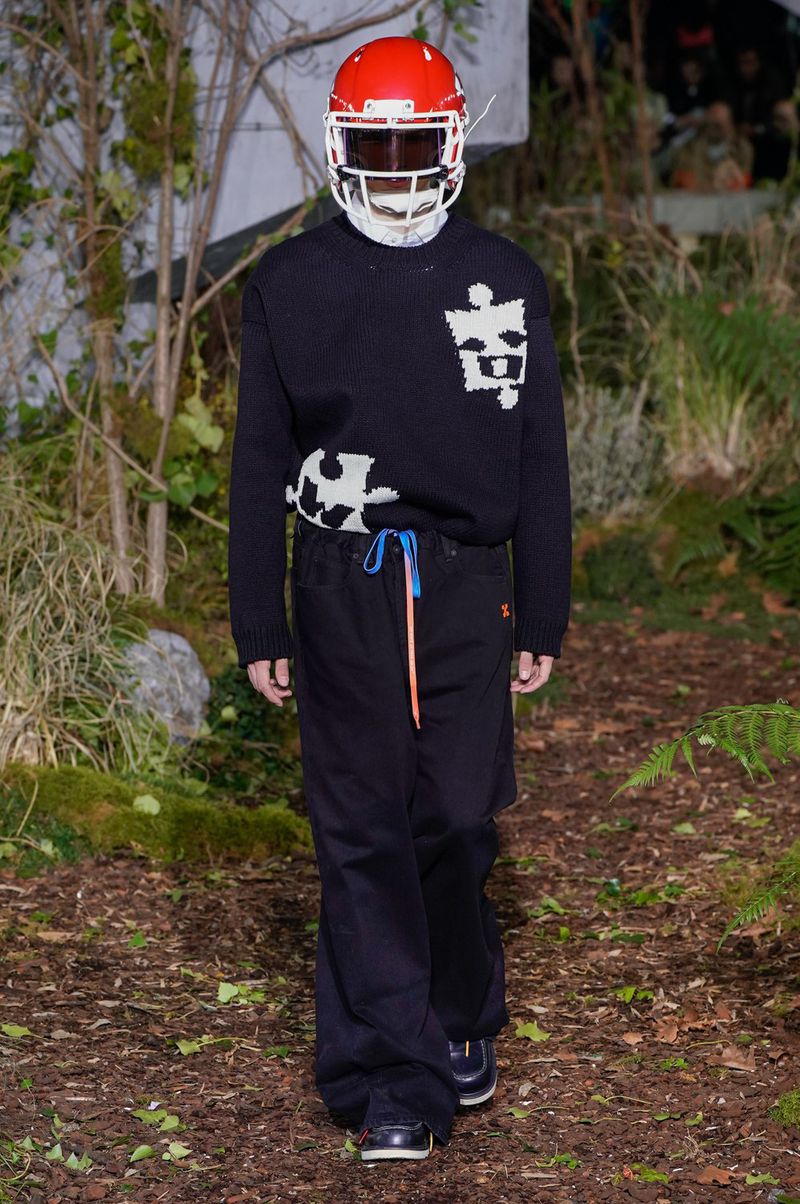 Off-White F/W 19 Men's Show (Off-White)