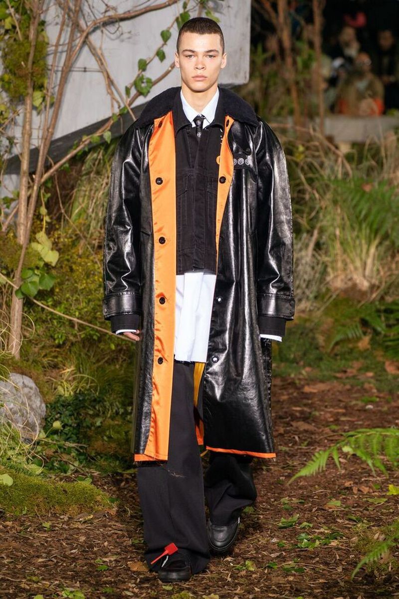 Off-White F/W 19 Men's Show (Off-White)