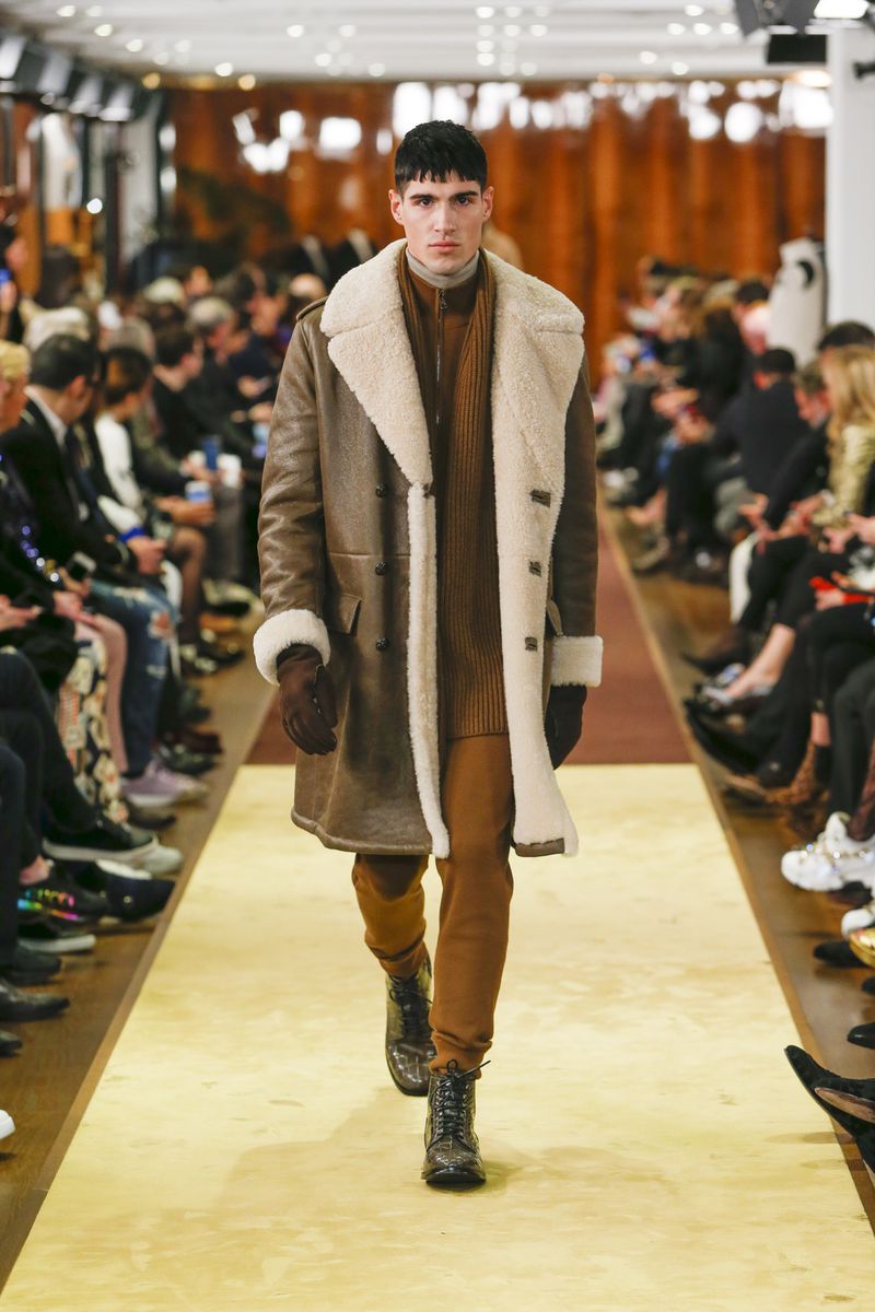 Dolce & Gabbana Fatto a Mano F/W 19 Men's Show (Dolce & Gabbana)
