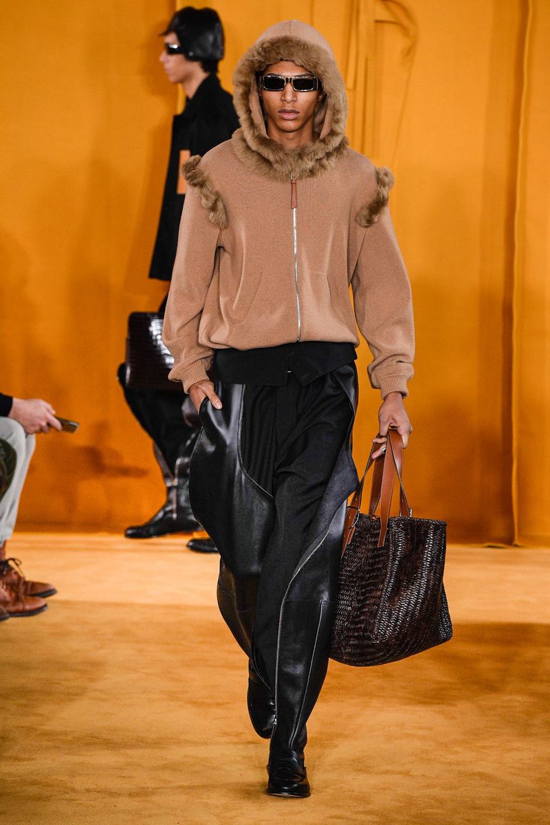 Loewe F/W 19 Men's show (Loewe)