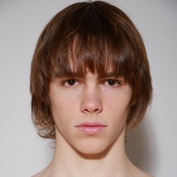 Angus van Pelt - Model Profile - Photos & latest news