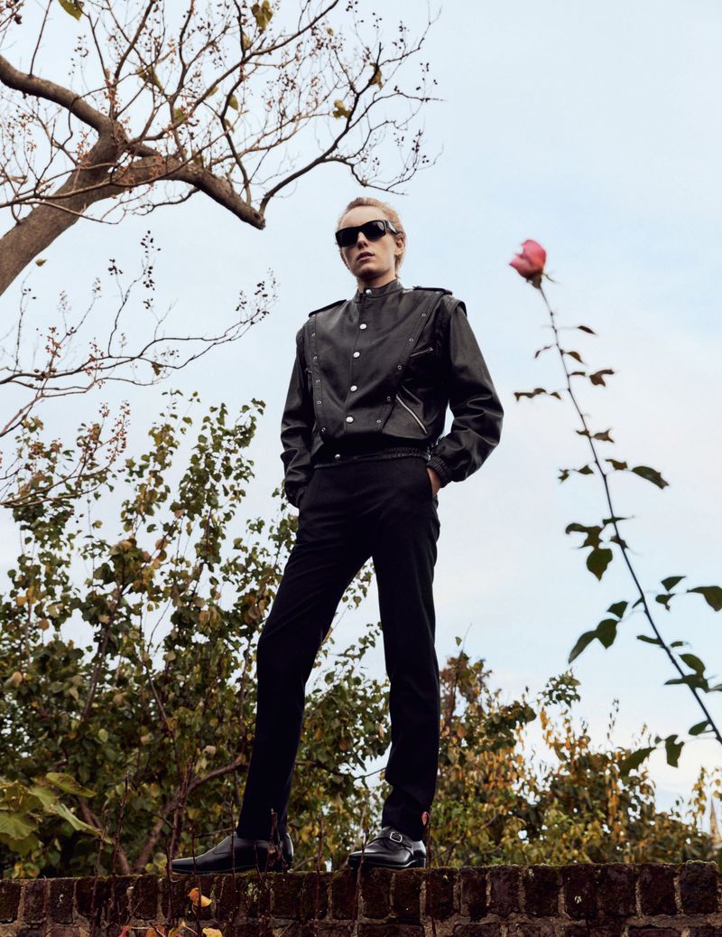 Irresistible (Vogue France)