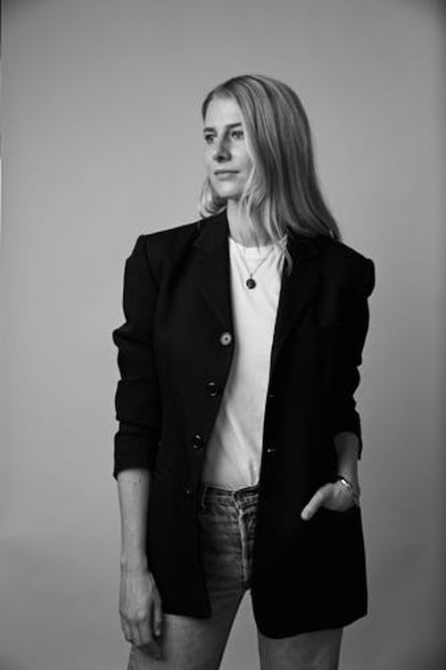 Laura Stoloff - Fashion Editor/Stylist Profile - Photos & latest news