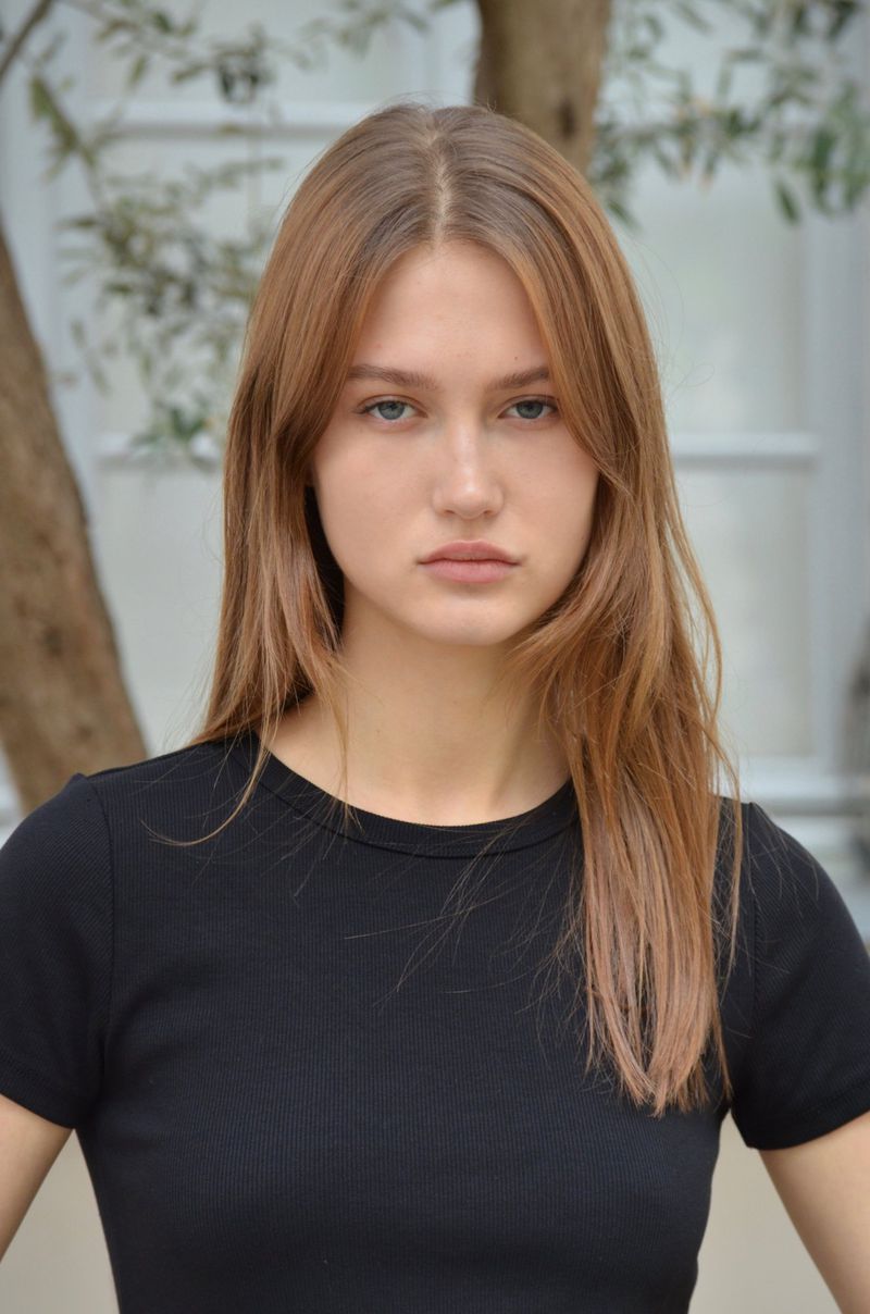 Oui Models 2019 Polaroids/Portraits (Polaroids-Digitals)