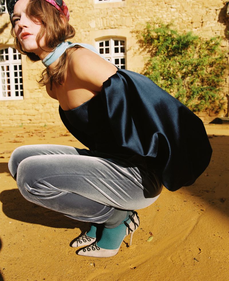 Vanishing act (Tank Magazine)