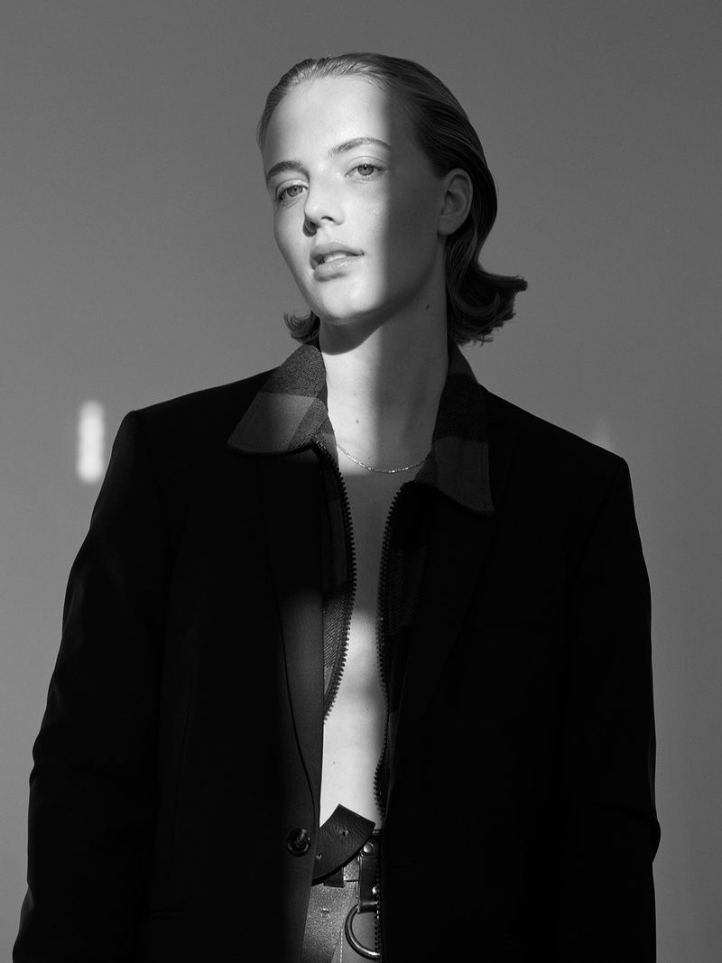 Julie (Portrait)