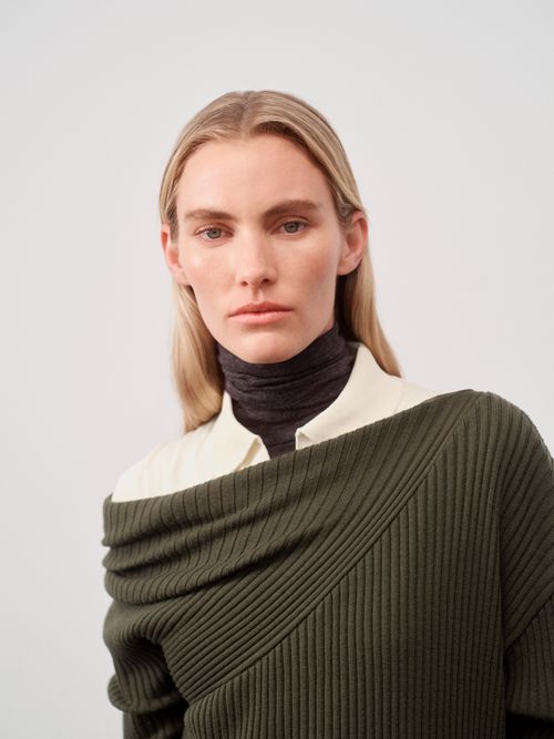 Emily Baker - Model Profile - Photos & latest news