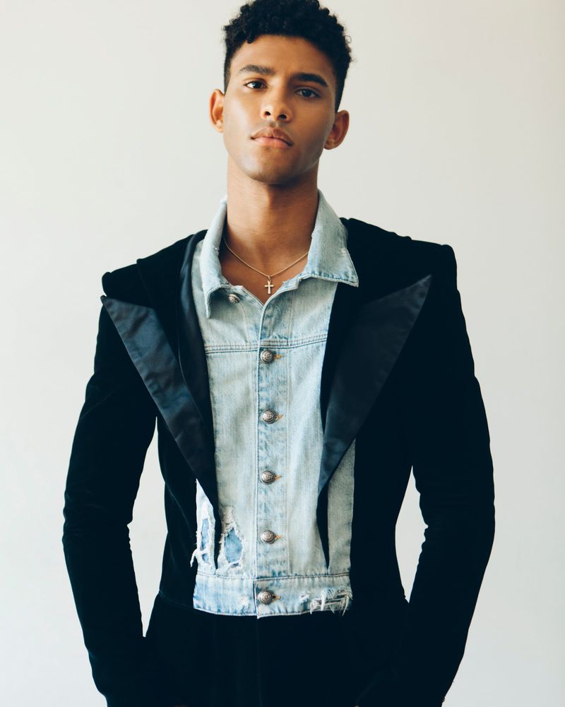 Seeing Double (V Man online)