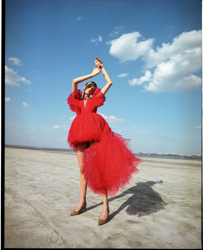 Photography Vitalik Melnikov (Elle Ukraine)