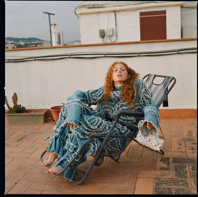 Parallel lines by Iris Vallés (Wonderland Magazine)