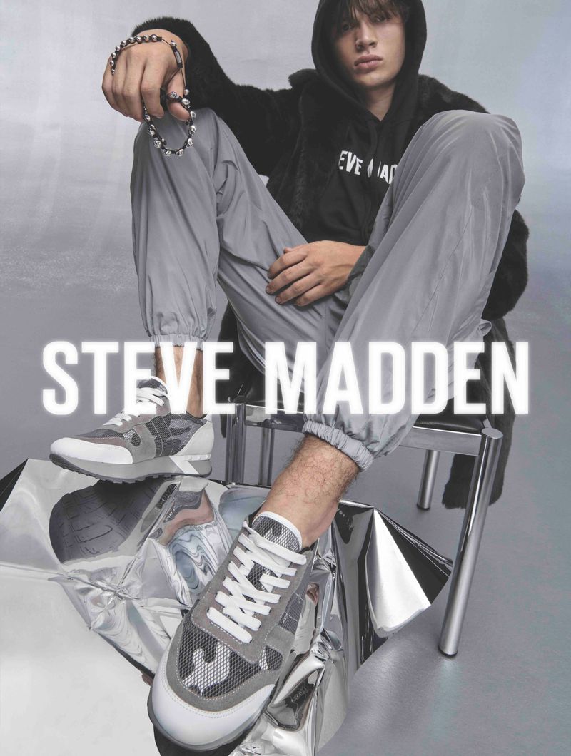 Steve Madden 2019 Holiday Campaign (Steve Madden)