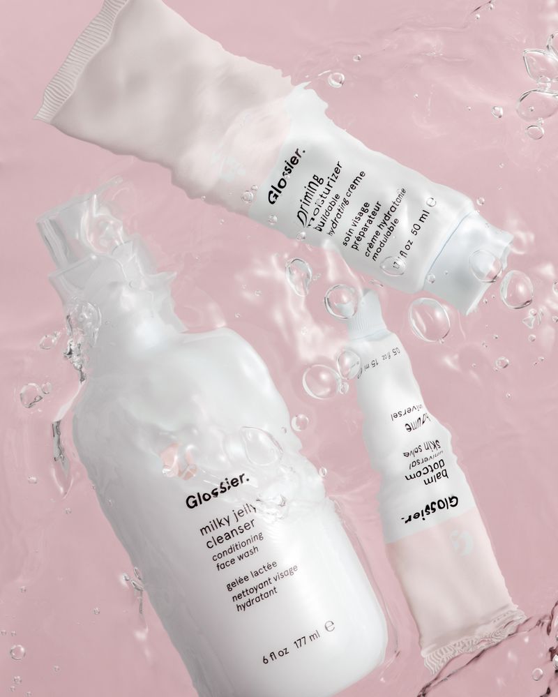 Glossier Holiday 2019 Campaign (Glossier)