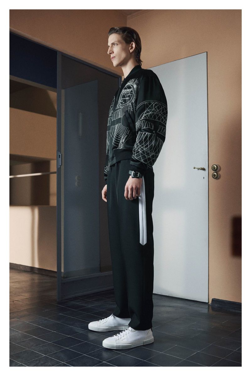 Givenchy Pre-Fall 2019 Lookbook (Givenchy)