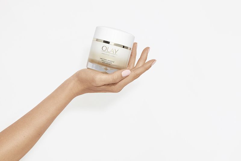 OLAY - ph. Alexandre Weinberger (Oil of Olay)