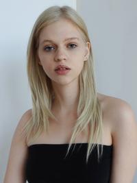 Emma Peet - Model - detail by year