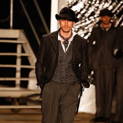 Eli Hall - Model Profile - Photos & latest news
