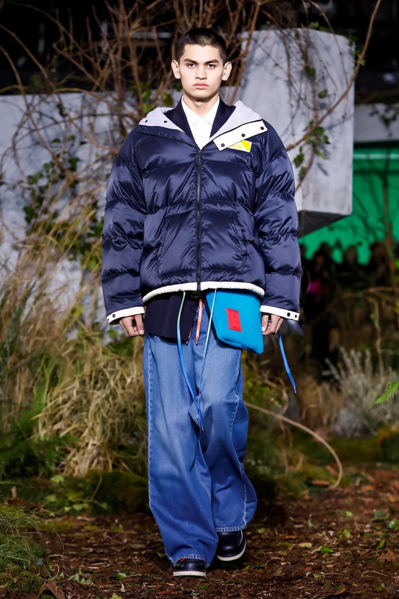 Off-White F/W 19 Men's Show (Off-White)
