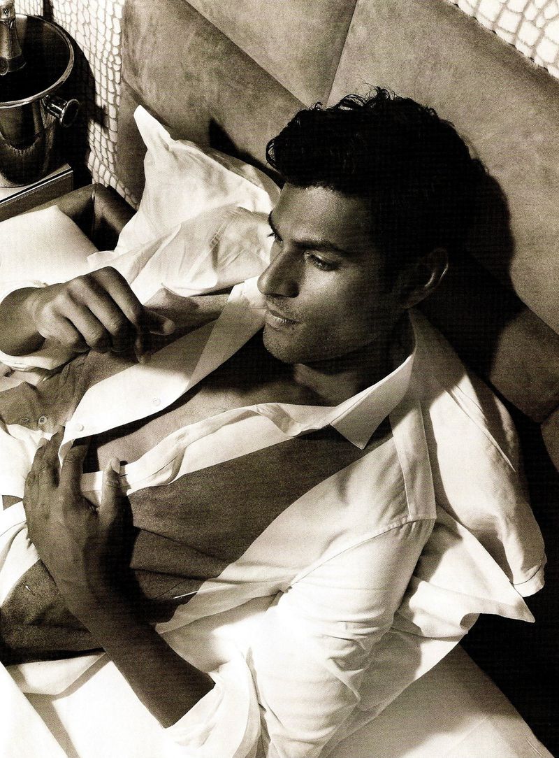 Henna Magazine / SuperModel Issue (Various Editorials)