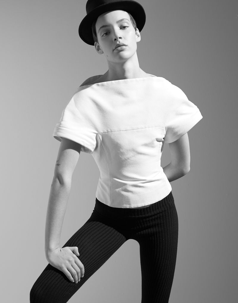 Oslo Grace photographed by Manolo Campion (Portrait)