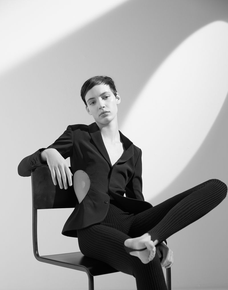 Oslo Grace photographed by Manolo Campion (Portrait)