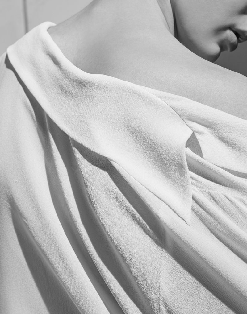 Oslo Grace photographed by Manolo Campion (Portrait)