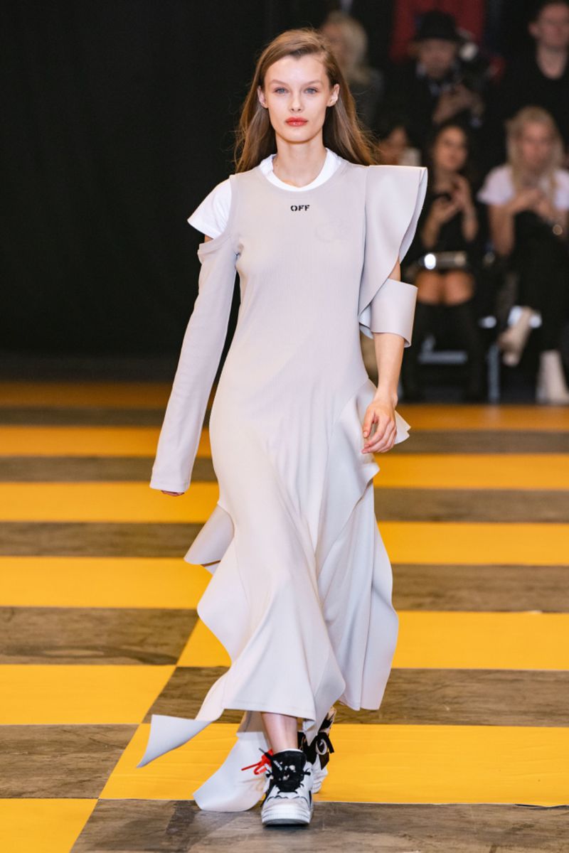 Off-White F/W 19 Show (Off-White)