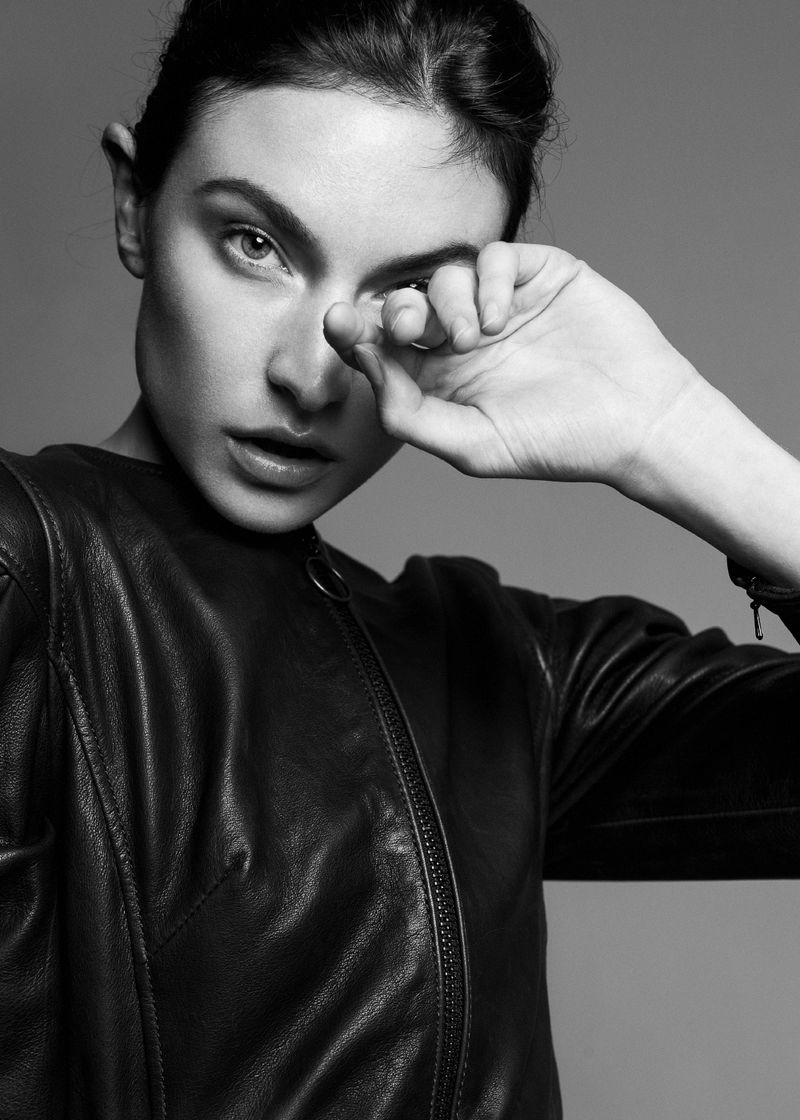Jacquelyn Jablonski (5ELEVEN Magazine)