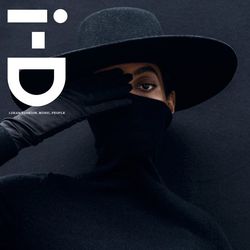 Holly Shackleton - Editor Profile - Photos & latest news