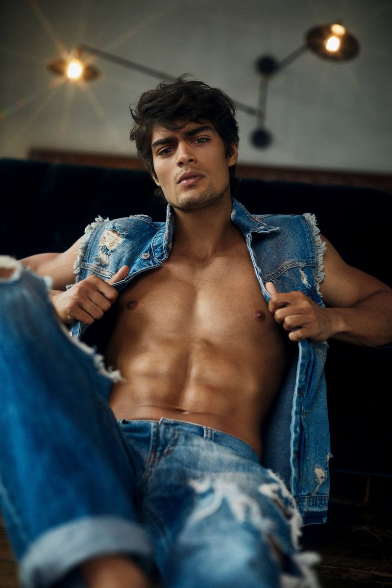 Online Exclusive: Iago Botelho by Blake Ballard (MMScene)