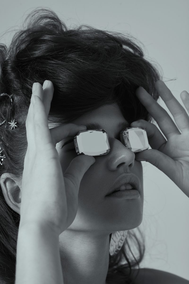 I am transparent (Blanc Magazine)