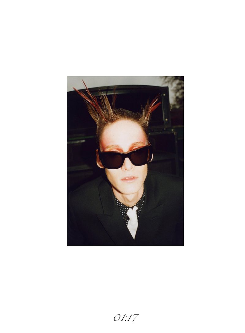 Delicate In A Way (Rouge Fashionbook)