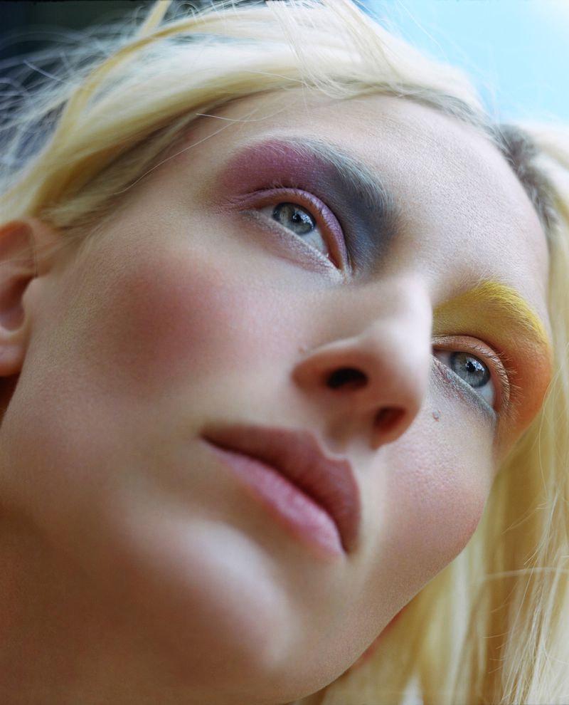 Maggie Maurer (Vogue Ukraine)