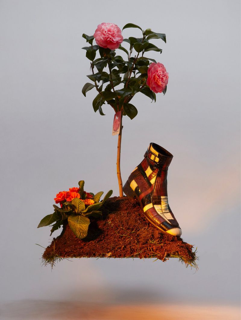 Photography Jean-Marie Binet (L'Officiel Hommes Italia)