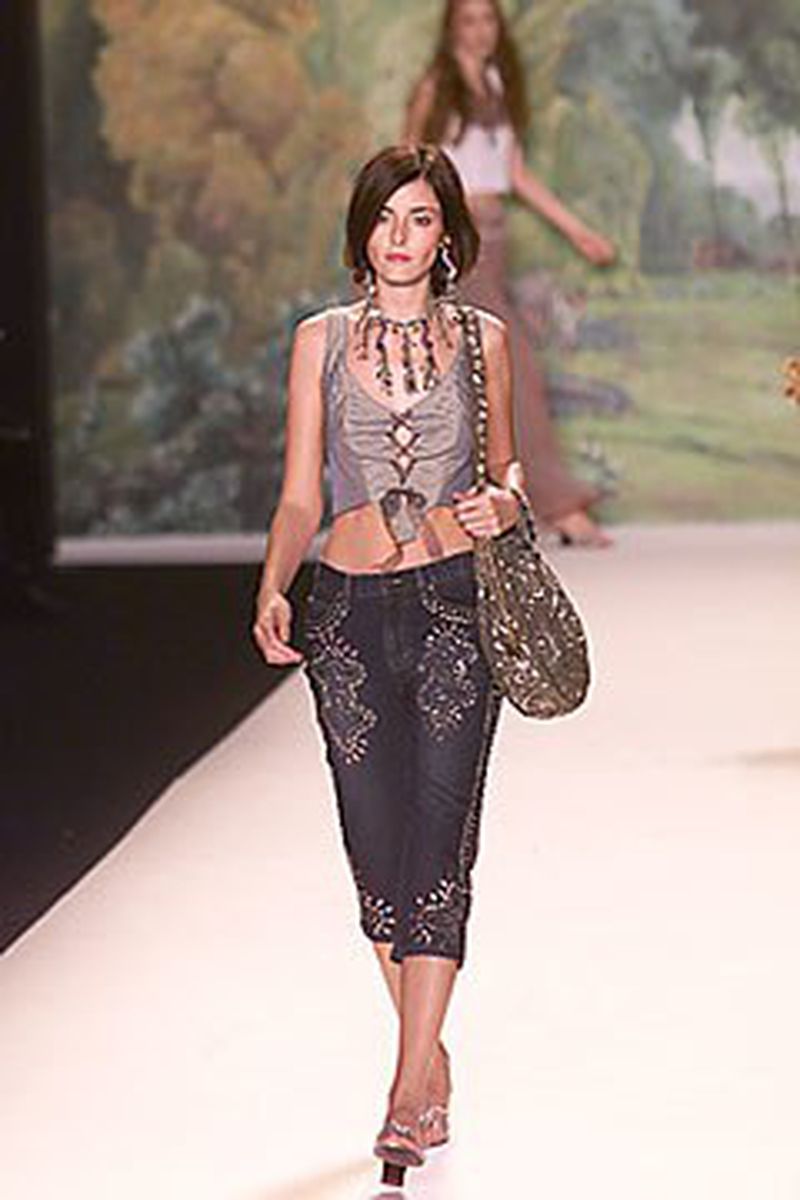 Anna Sui S/S 2000 Show (Anna Sui)