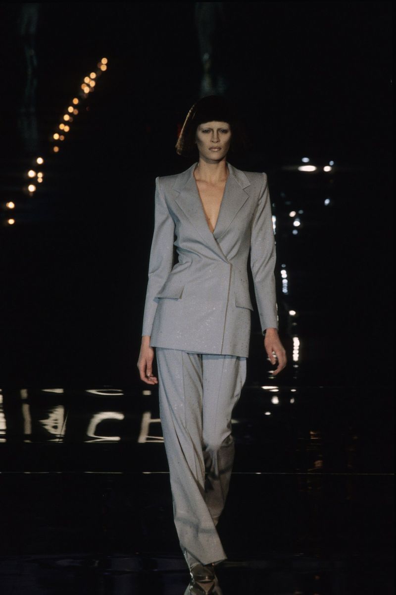 Givenchy F/W 1999 Show (Givenchy)