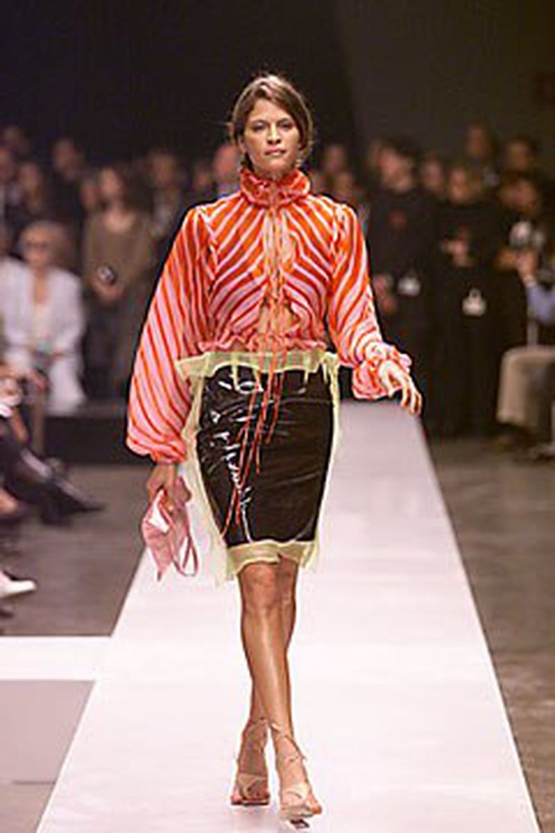 Fendi S/S 2000 Show (Fendi)