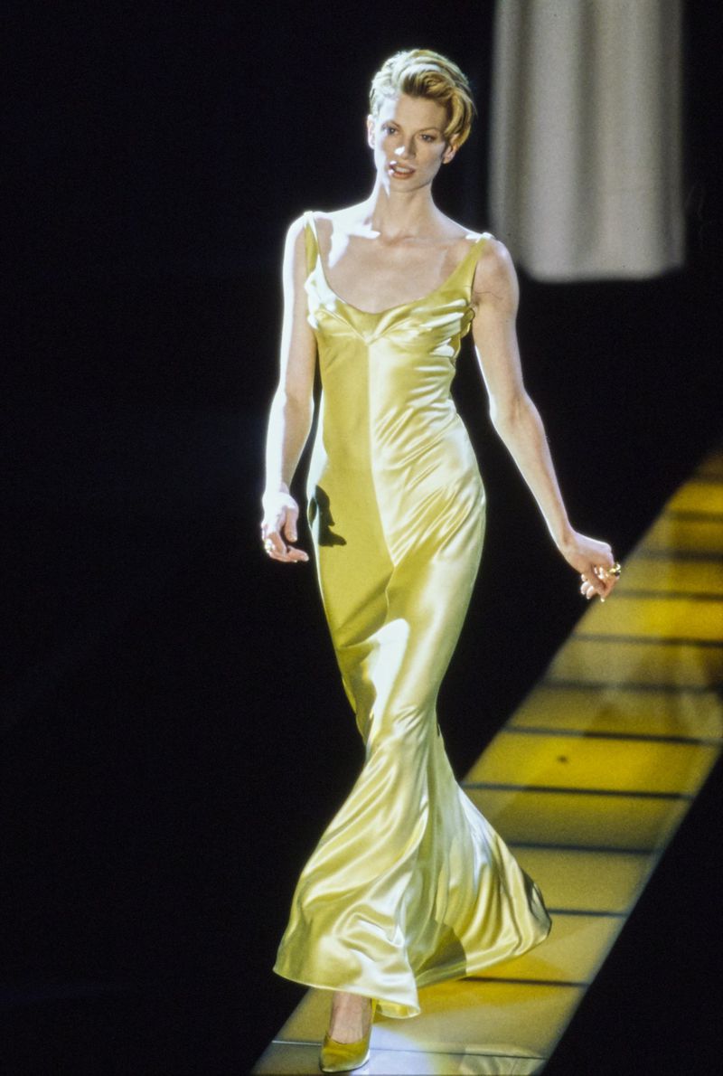 Versace F/W 1995 Show (Versace)