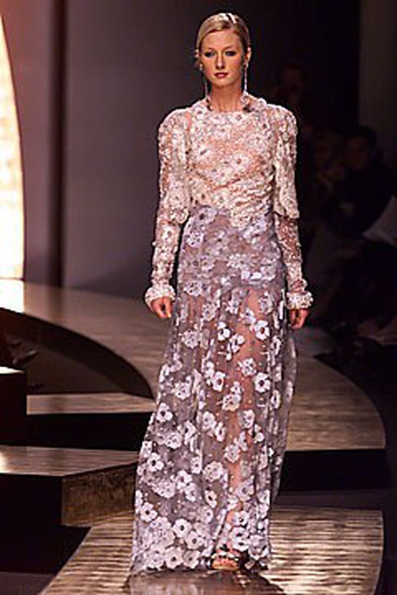 Valentino Spring 2001 Couture Show (Valentino)