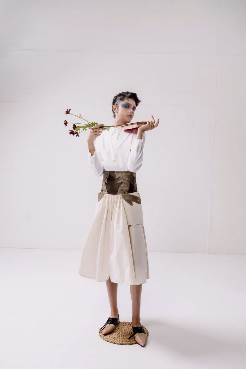 THE GALLERY GIRL for MINDLY JOURNAL (Various Editorials)