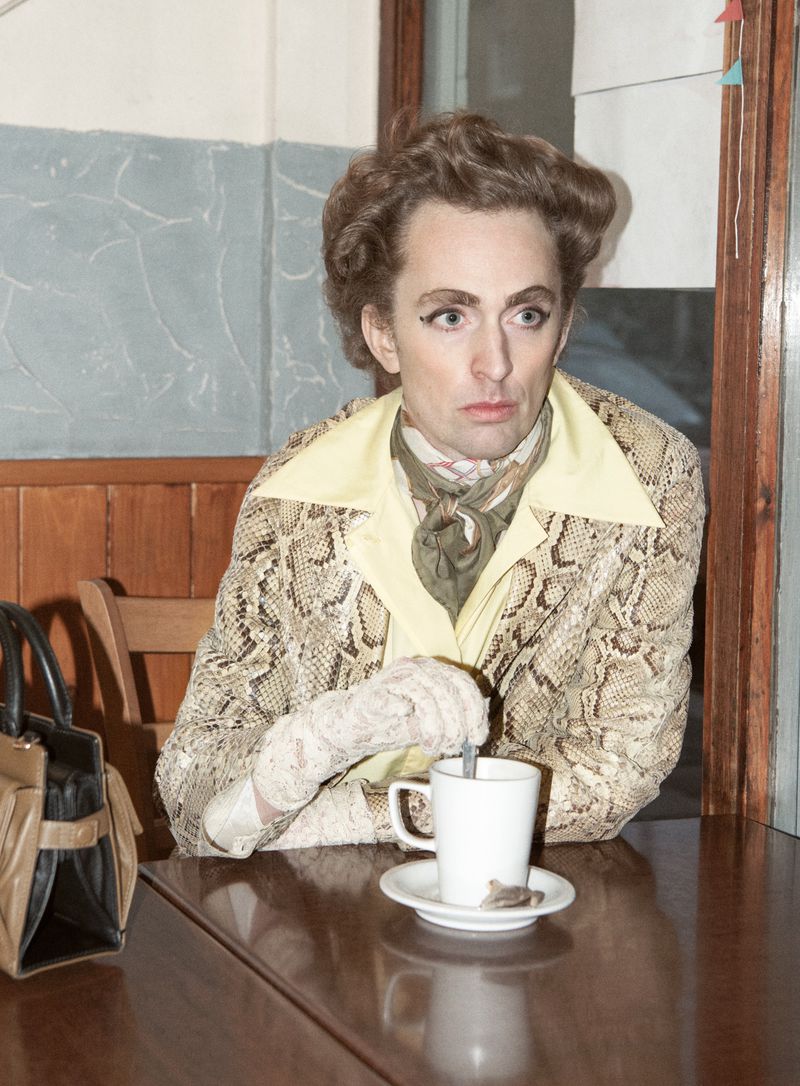 A Crisp Affair for Carcy Magazine (Carcy Magazine)