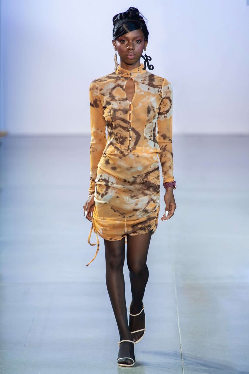 Kim Shui S/S 20 Show (Kim Shui)