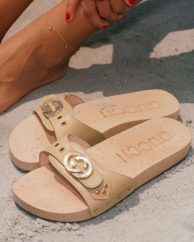 Simple, Timeless Ways to Dress for the Beach by Caitie Kelly and Angela ...