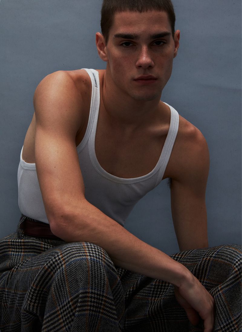 UP CLOSE (Issue South America)