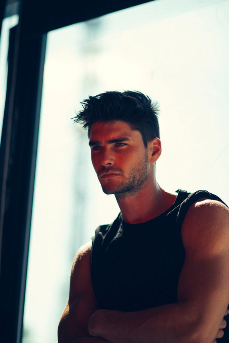 CHARLIE MATTHEWS BY JOSEPH SINCLAIR (Victor Magazine)