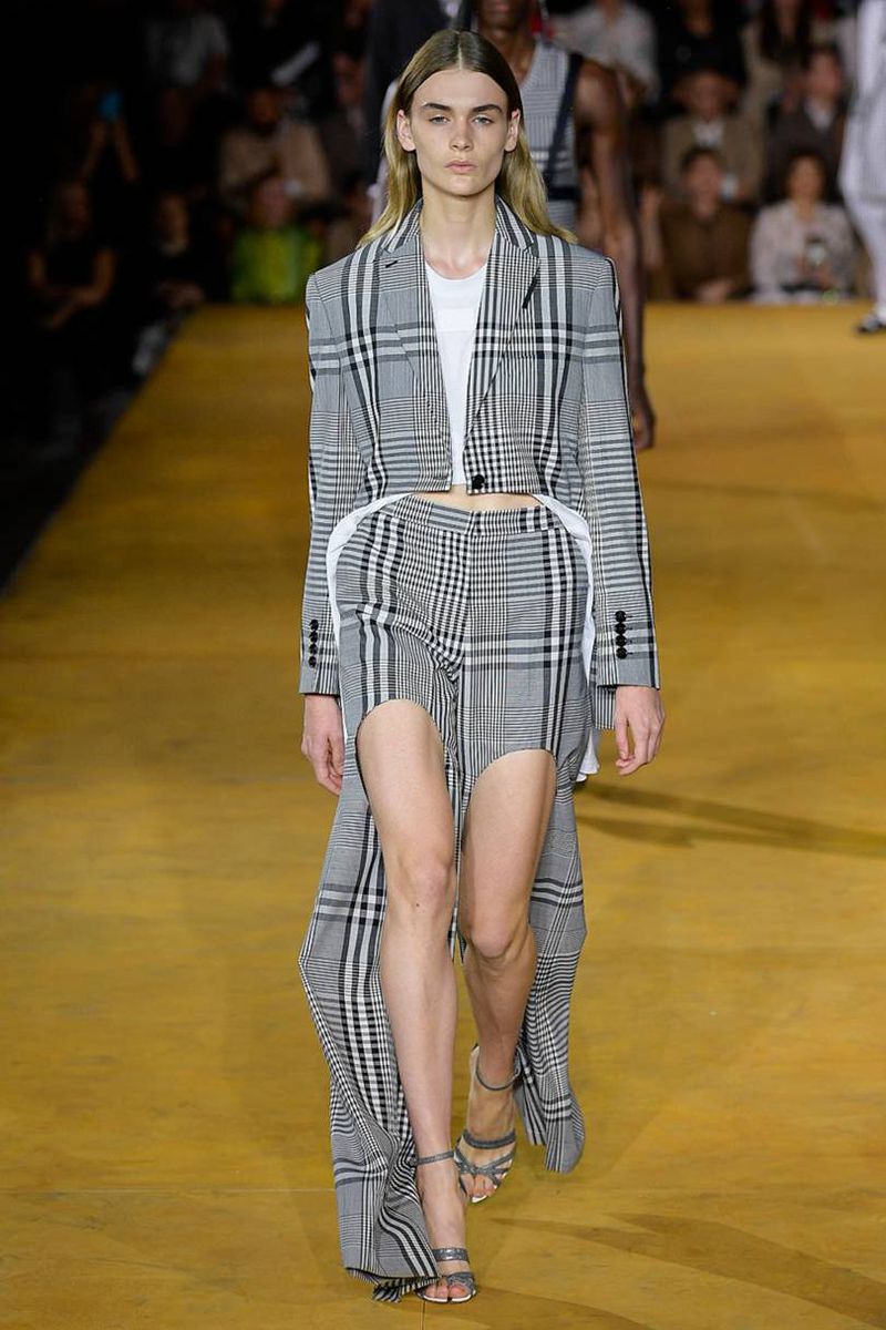 Burberry S/S 20 Show (Burberry)