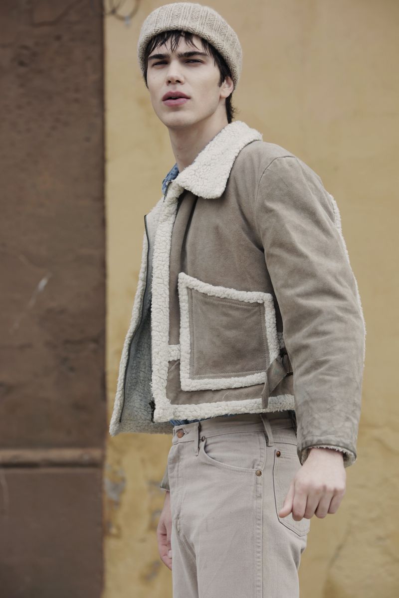 Steele (Fucking Young)