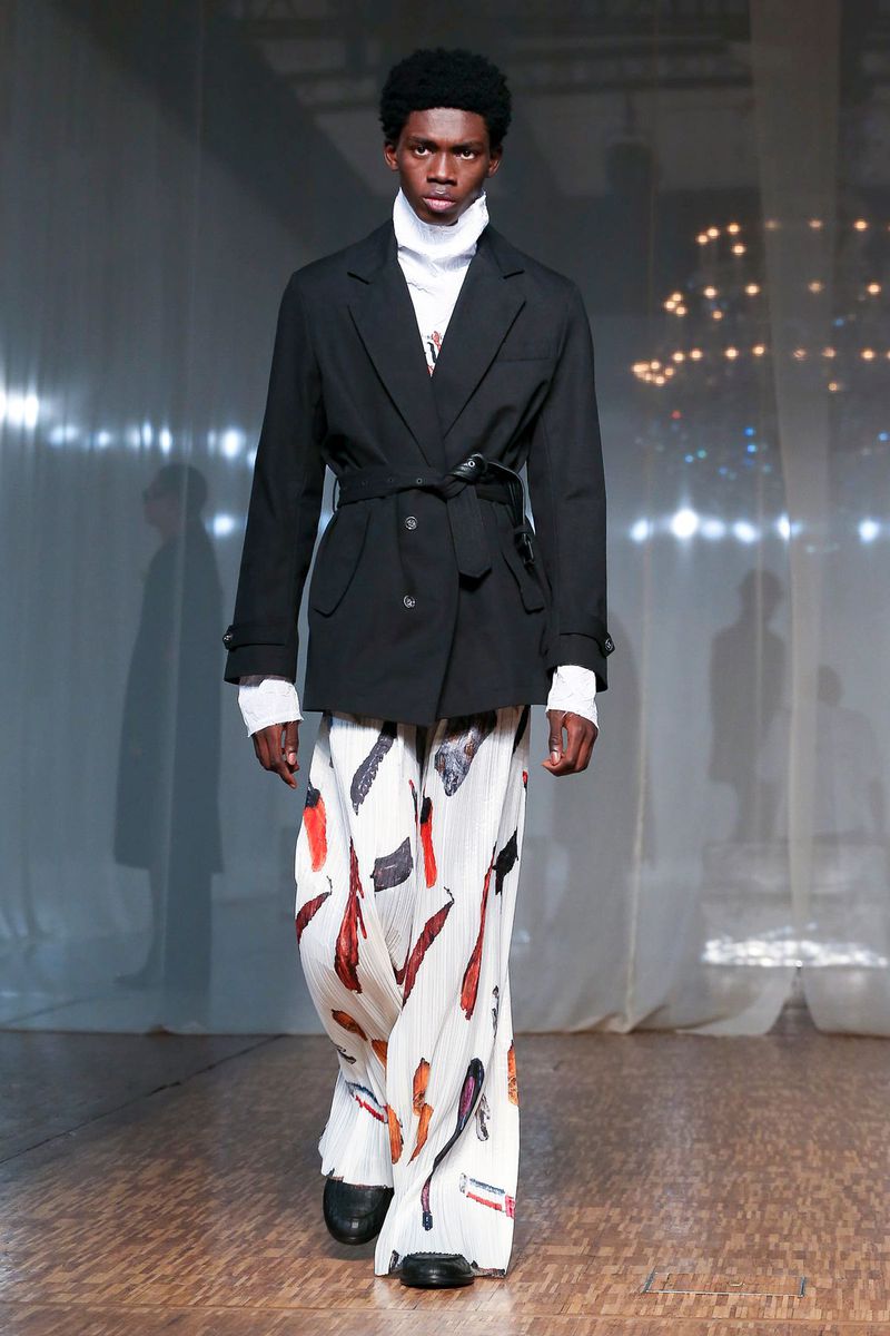 Off-White F/W 20 Men's Show (Off-White)
