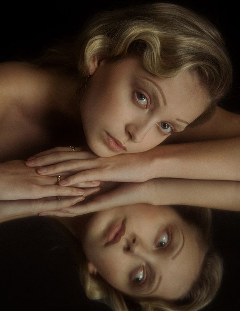 BEAUTY SCENE EXCLUSIVE: Mirror Mirror (Beauty Scene)