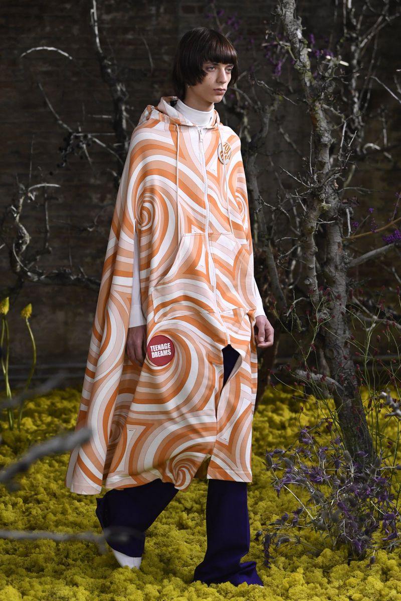 Raf Simons S/S 21 Show Antwerp (Raf Simons)